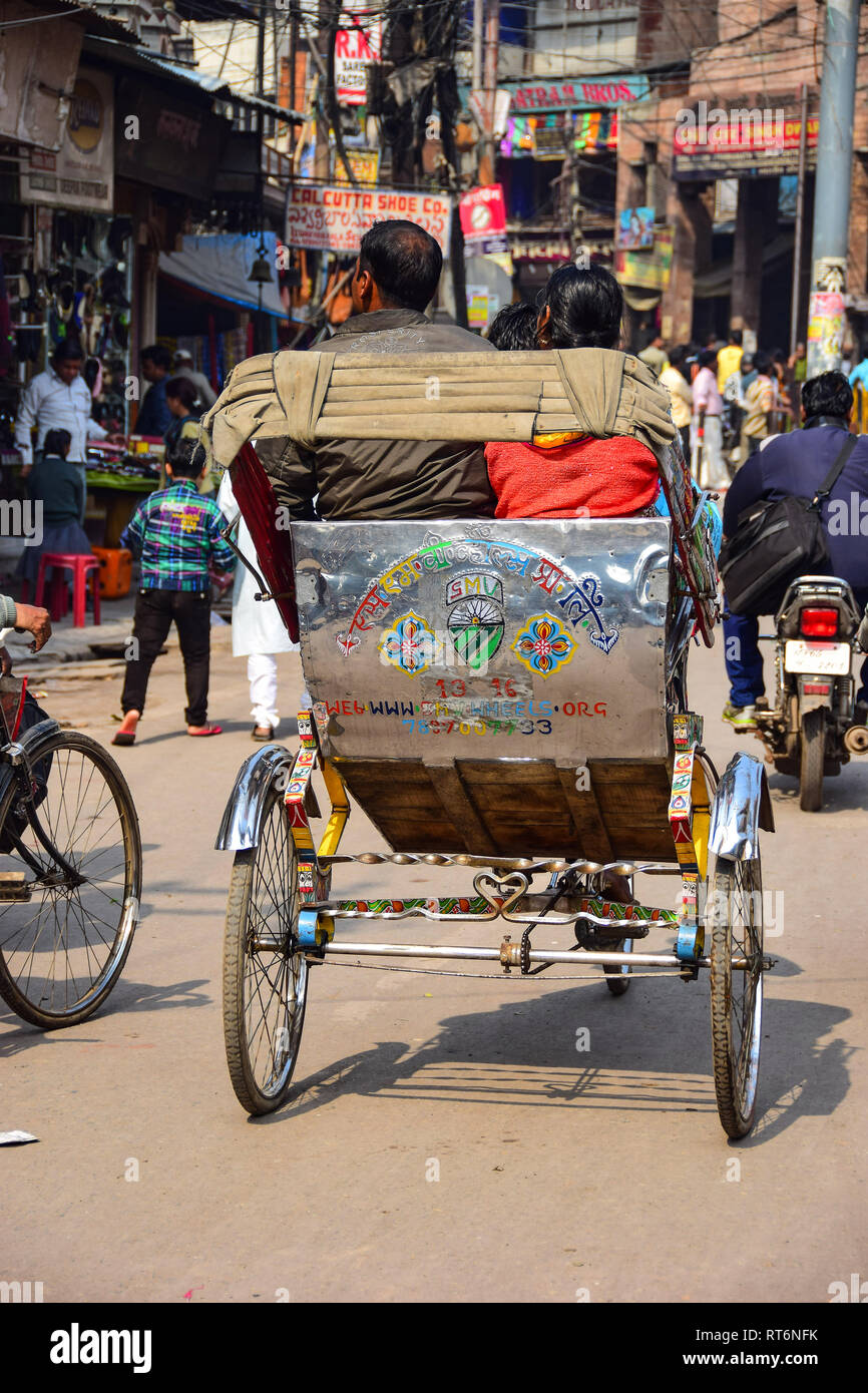 Cycle rickshaws india hi-res stock photography and images - Alamy