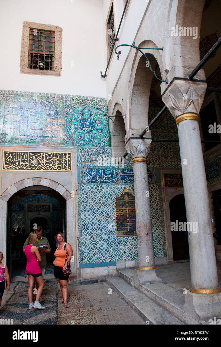 Turkey istanbul topkapi palace columns hi-res stock photography and ...