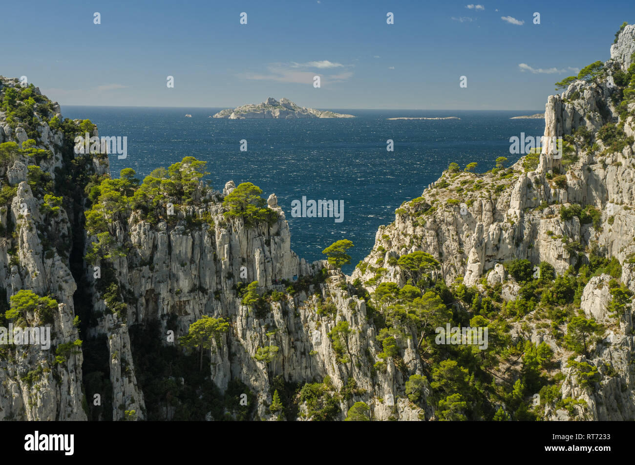 Cassis color hi-res stock photography and images - Alamy