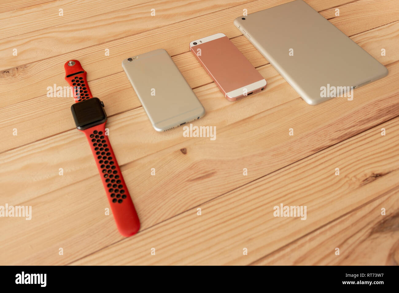 Different types of mobile, tablet and smartwatch of last generation ...