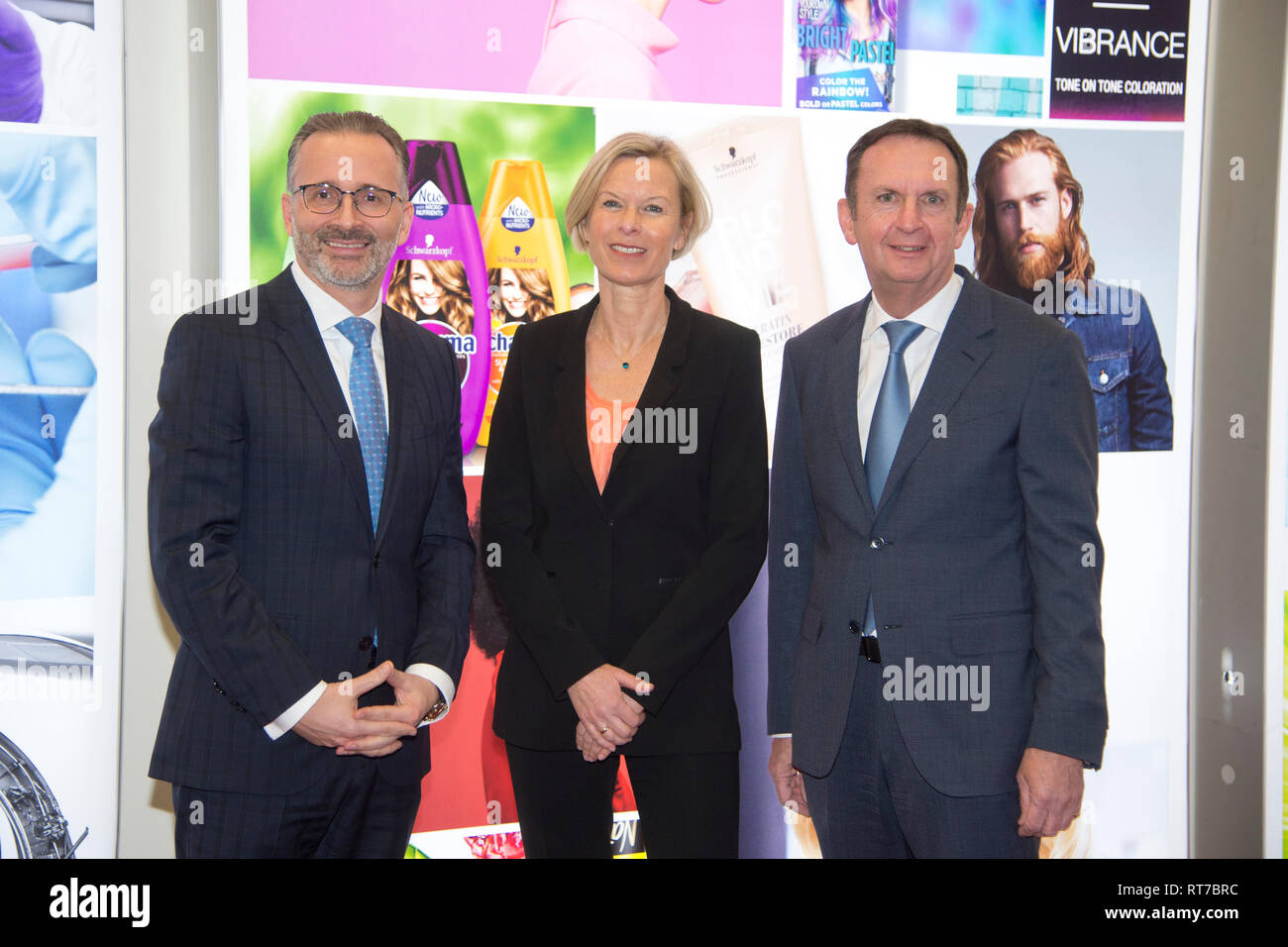 Duesseldorf, Deutschland. 21st Feb, 2019. From the left: Carsten KNOBEL ...