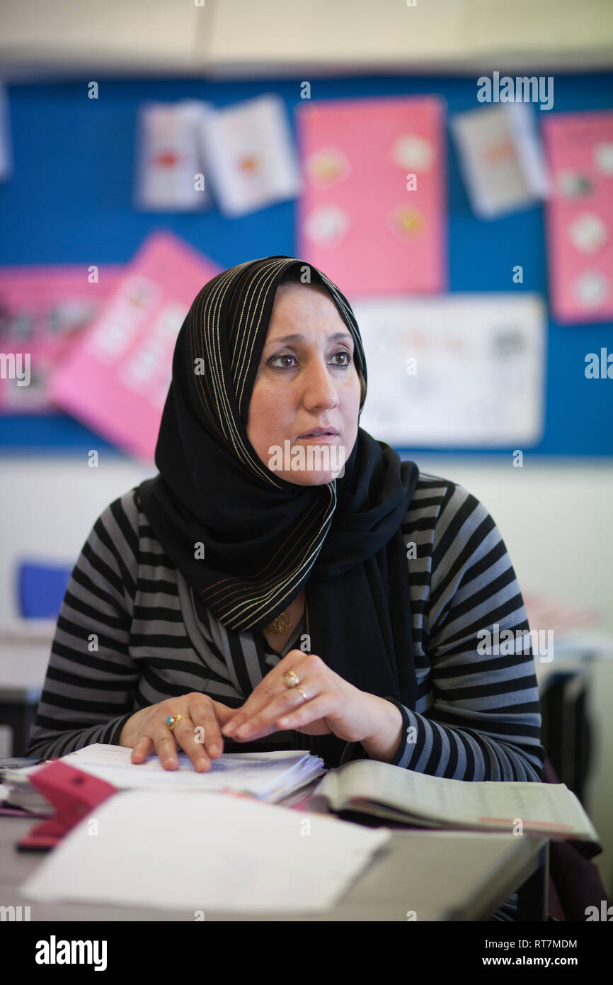 Esol hi-res stock photography and images - Alamy
