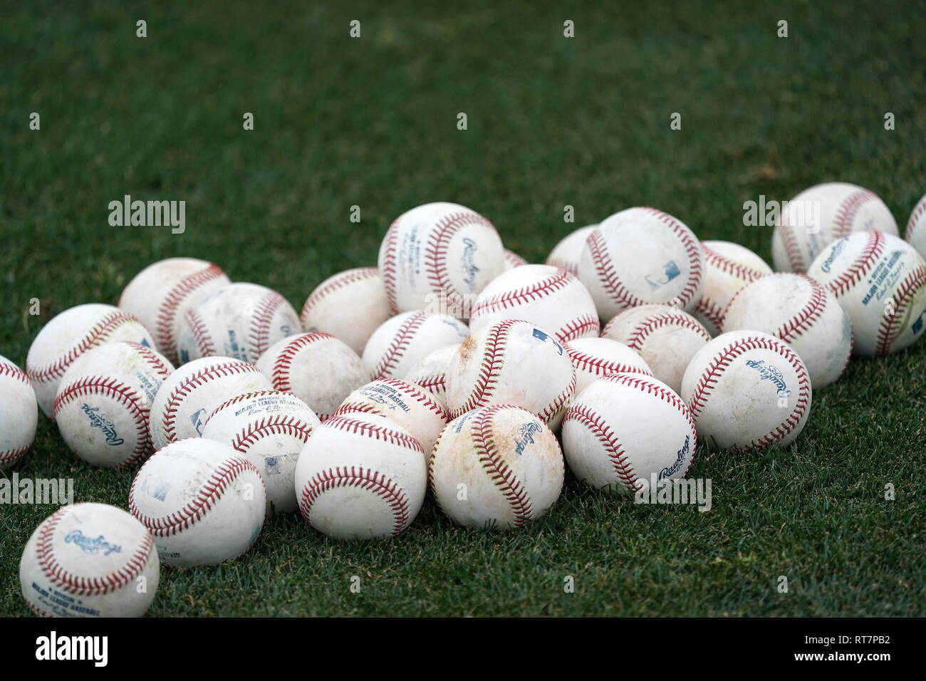 Infield grass hi-res stock photography and images - Alamy