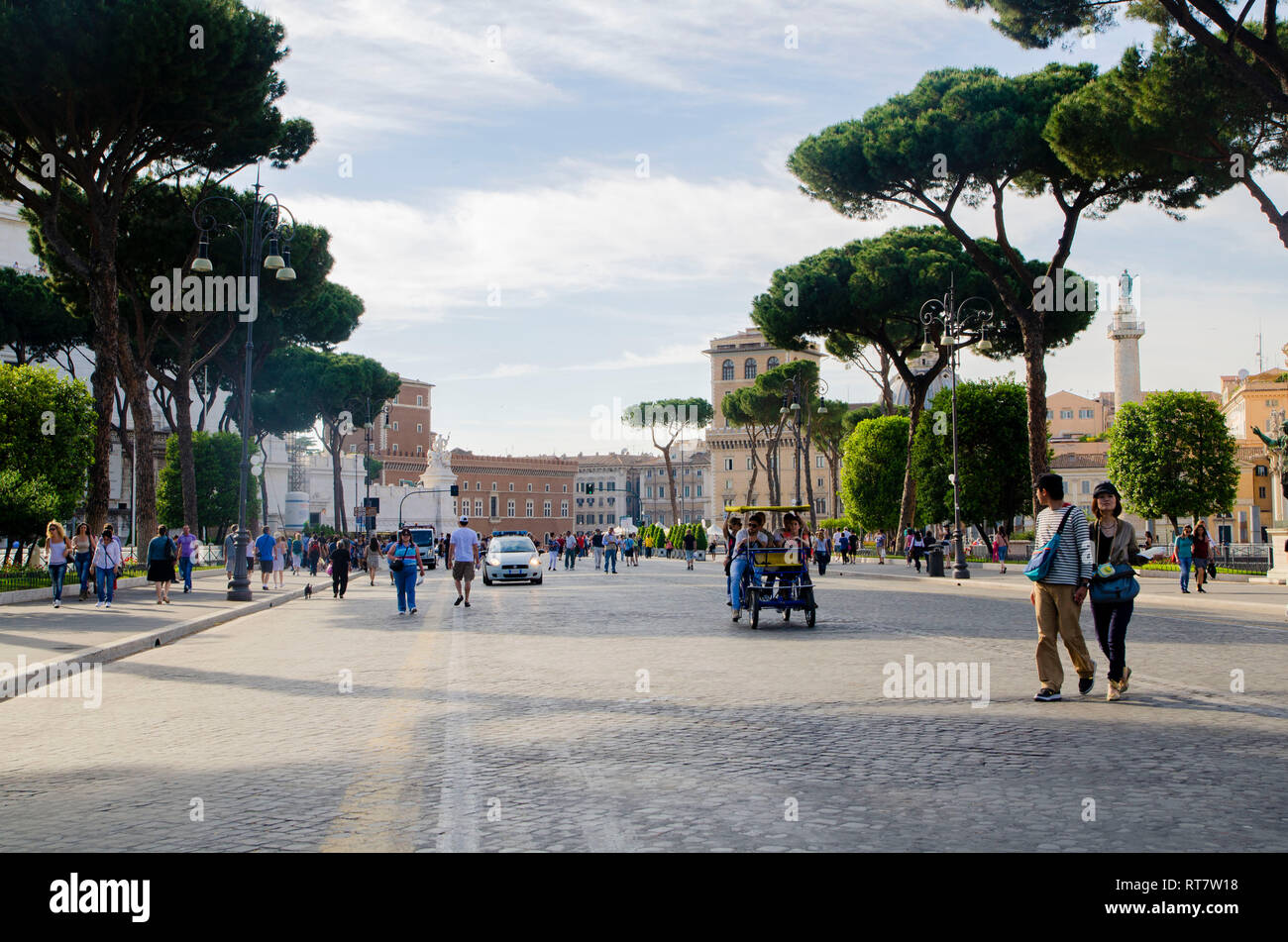 Tourist in Rome, Italy Stock Photo - Alamy