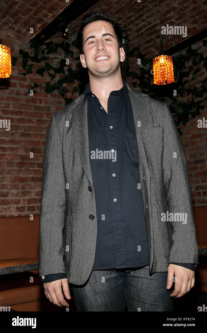 Izak rappaport hi-res stock photography and images - Alamy