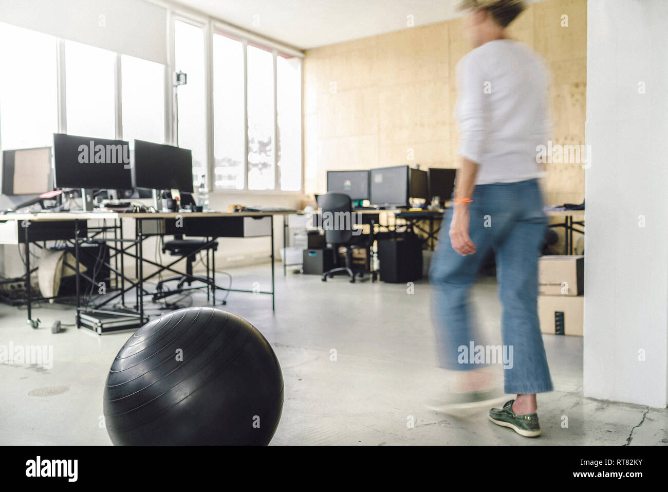 Entering office hi-res stock photography and images - Alamy