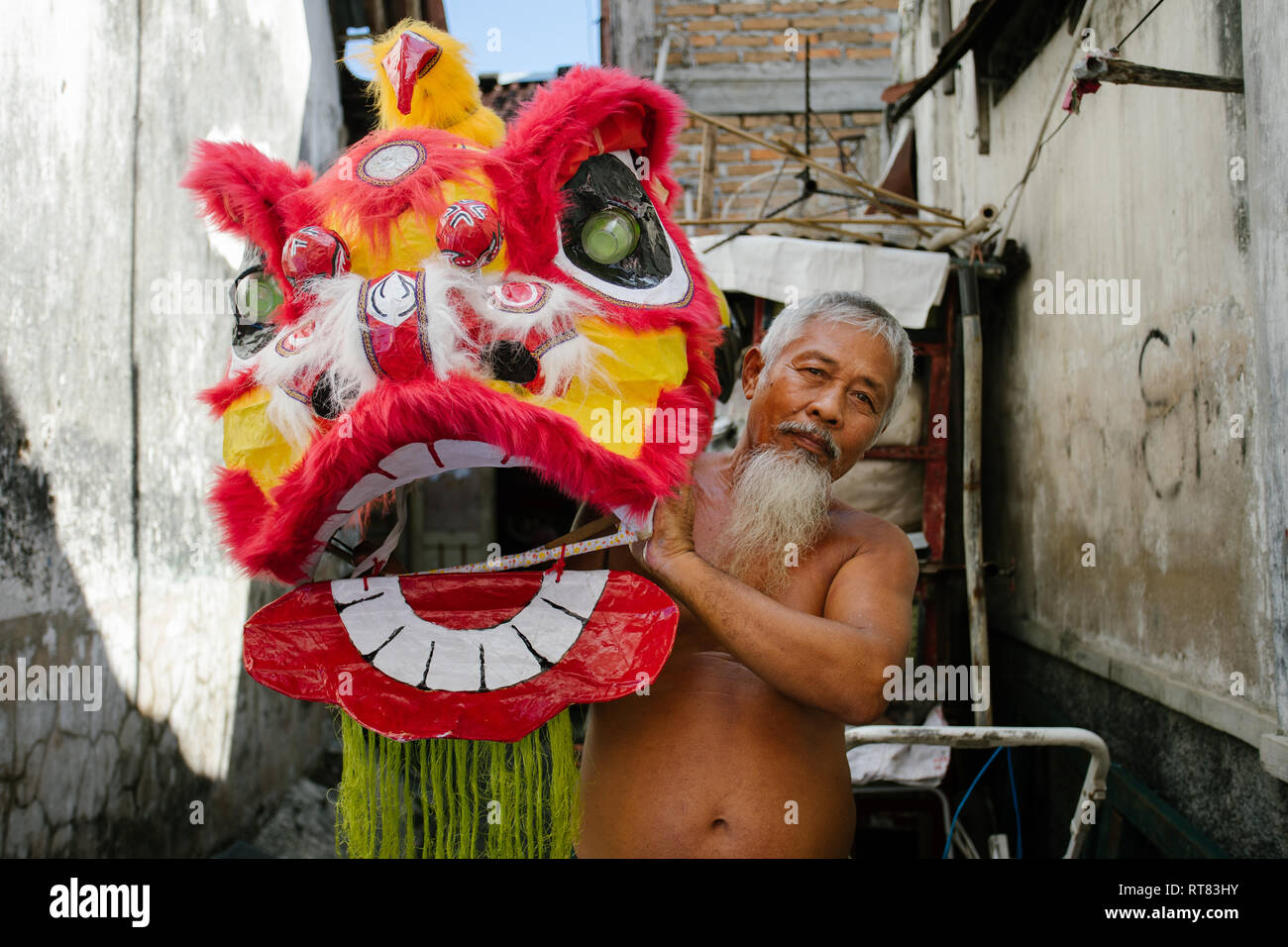 Barongsai hi-res stock photography and images - Alamy