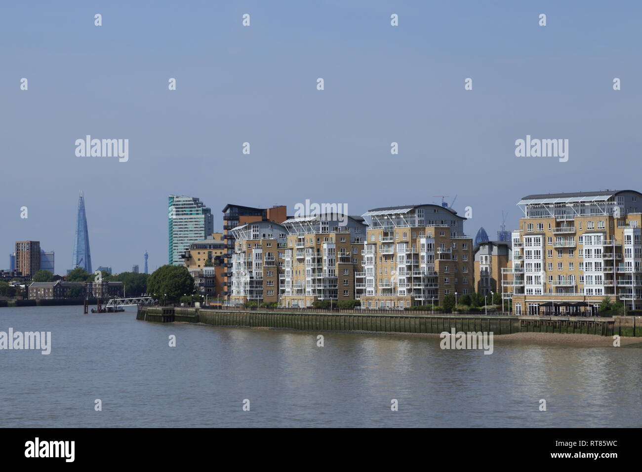 Thames architecture hi-res stock photography and images - Alamy