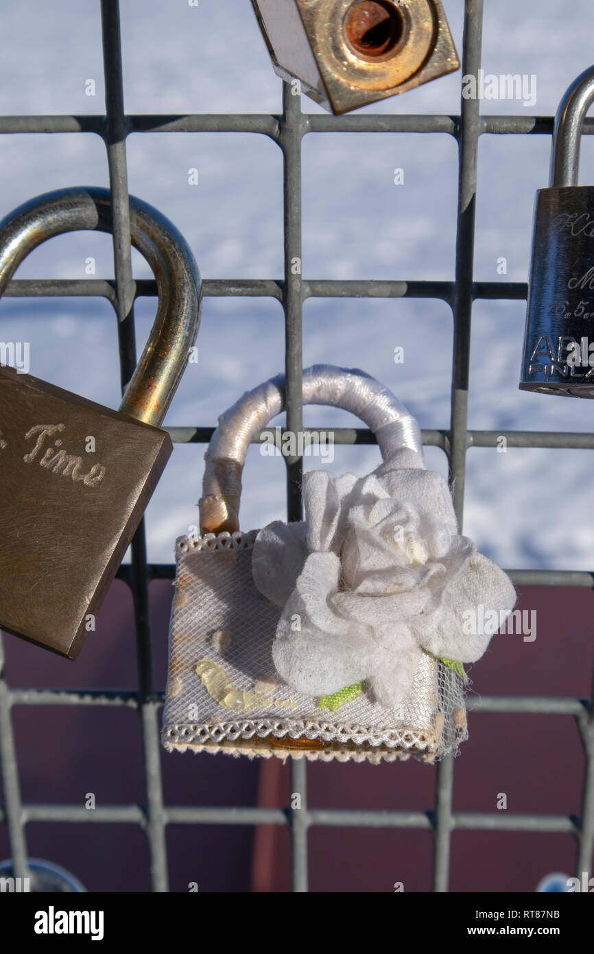 Lock symbolism hi-res stock photography and images - Alamy