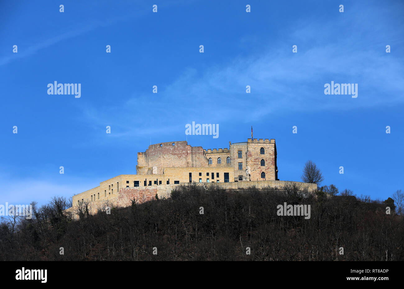 Robber knight castle hi-res stock photography and images - Alamy