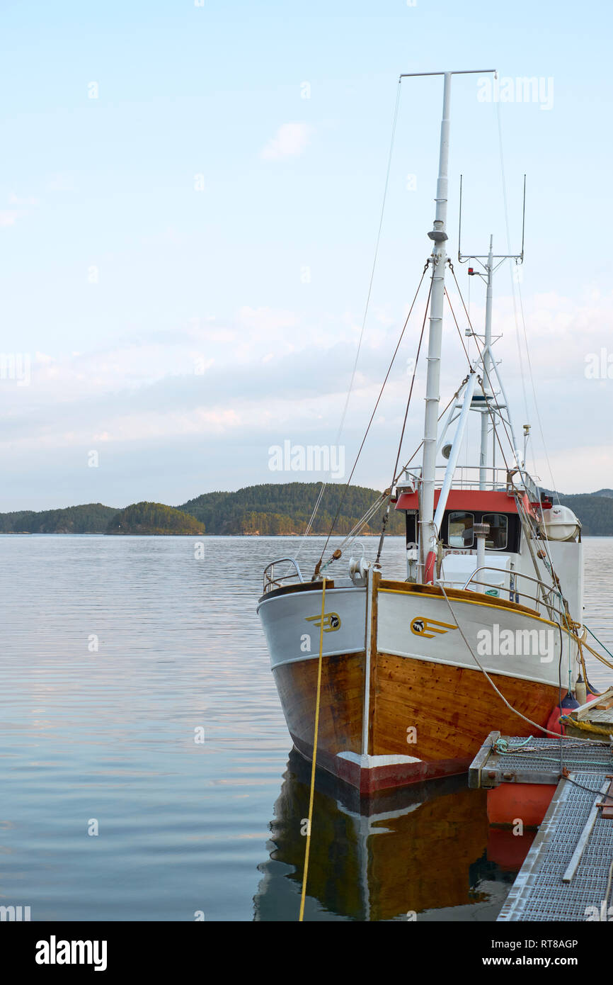 Norway tradtional boat hi-res stock photography and images - Alamy