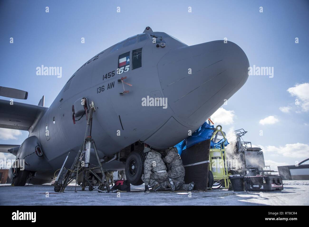 136th airlift wing hi-res stock photography and images - Alamy