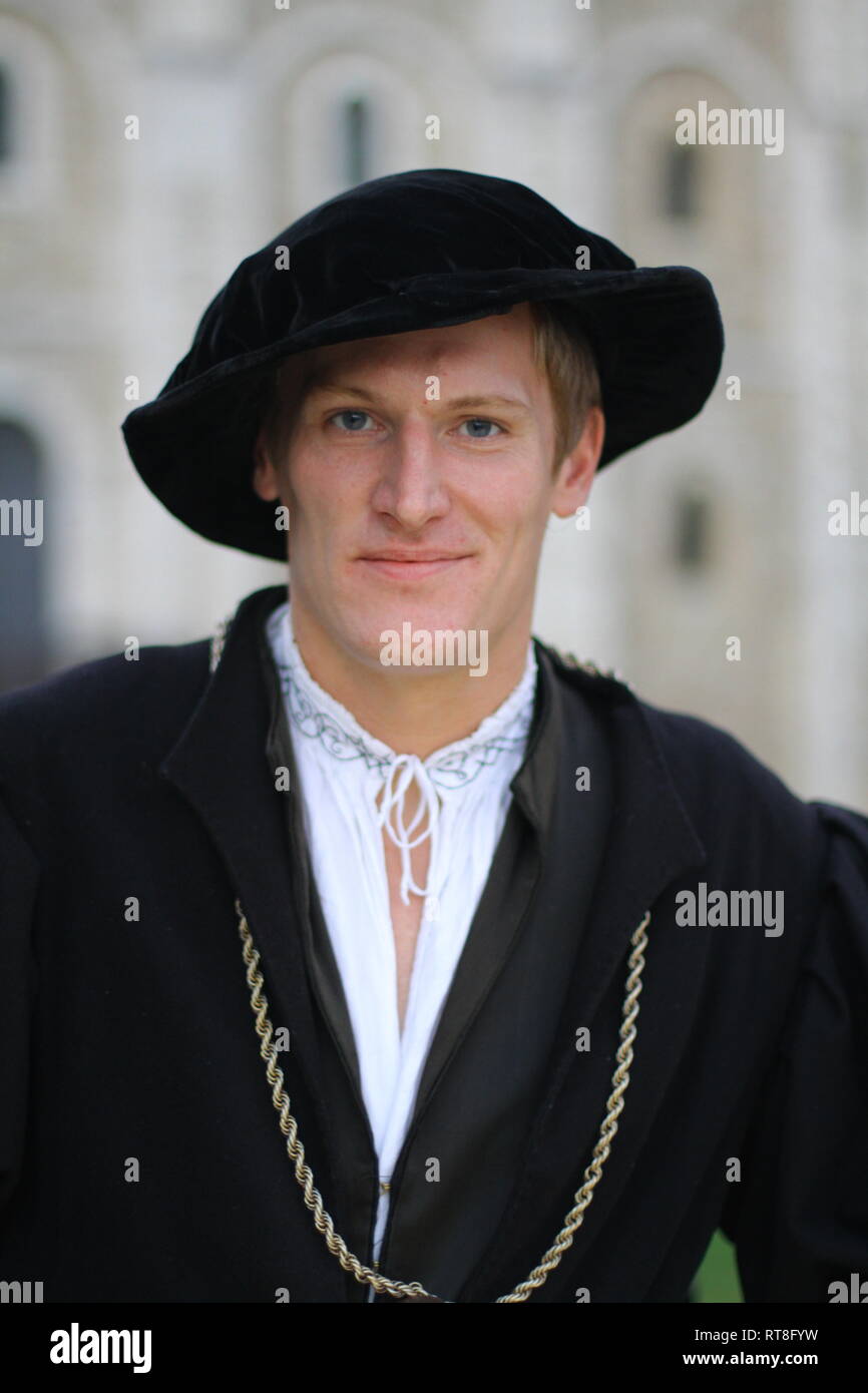Young man in tudor clothes hi-res stock photography and images - Alamy