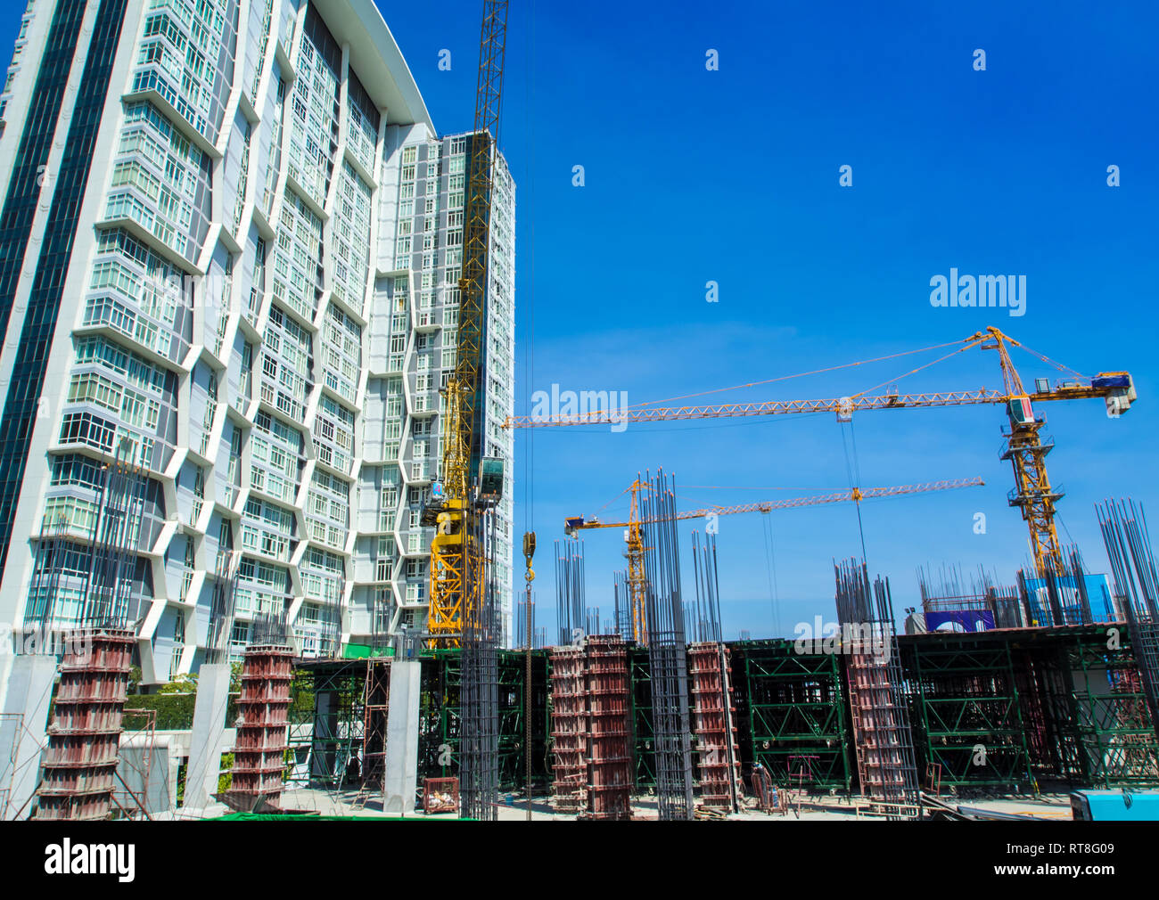 The under construction building at construction site Stock Photo - Alamy