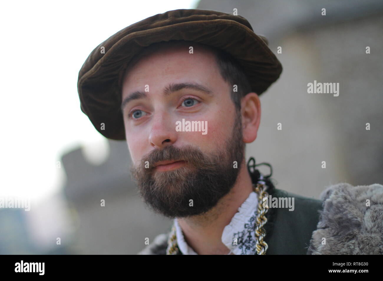 Young man in tudor clothes hi-res stock photography and images - Alamy