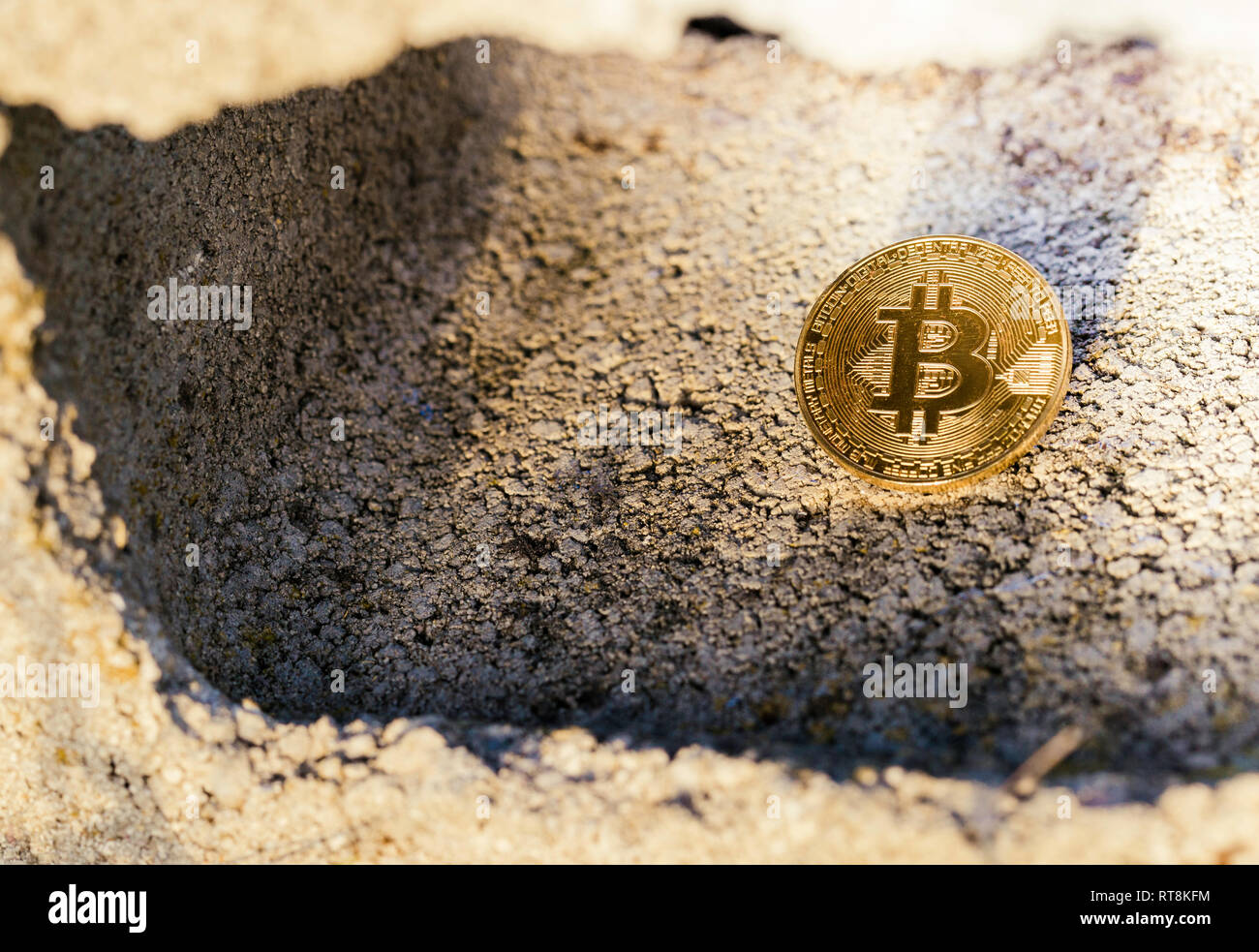 Bitcoin texture hi-res stock photography and images - Alamy