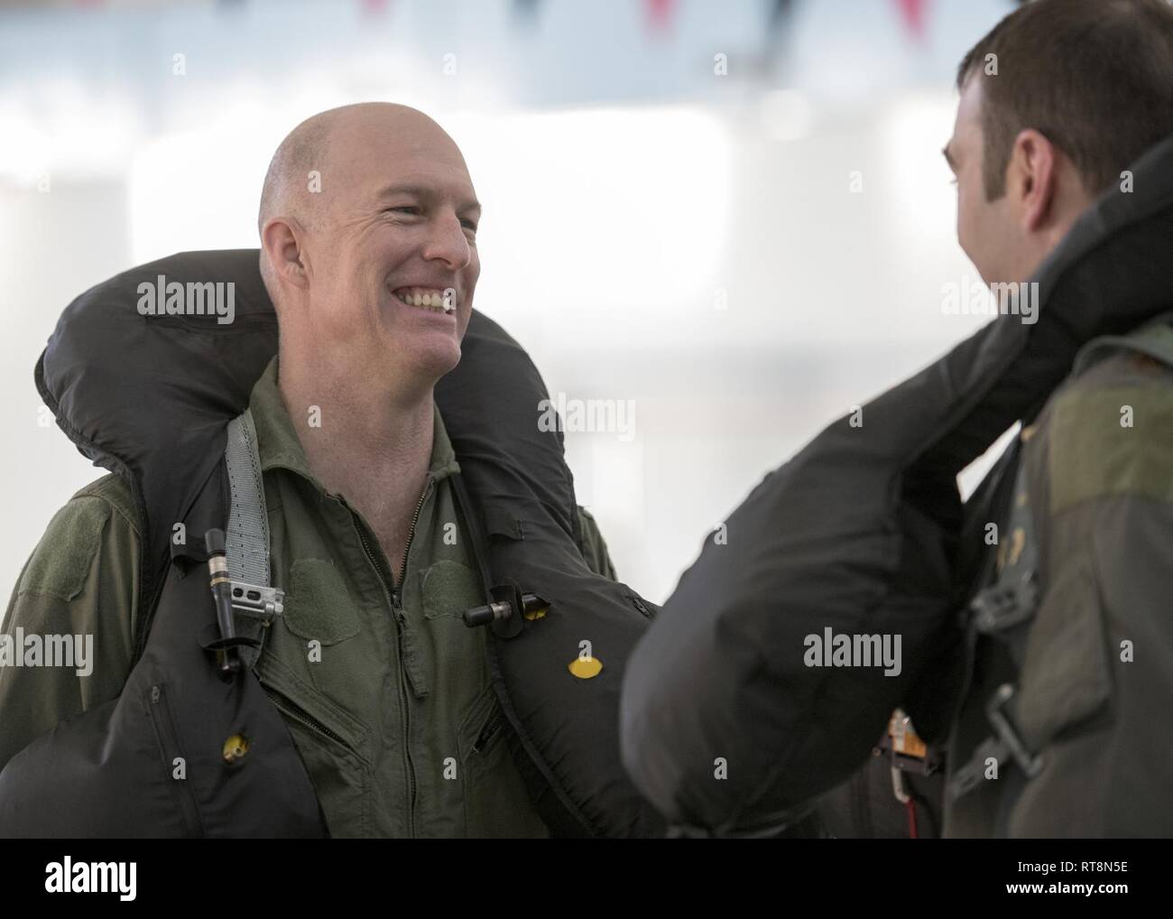 Col. Tim Donnellan, the 124th Fighter Wing commander, talks with a ...