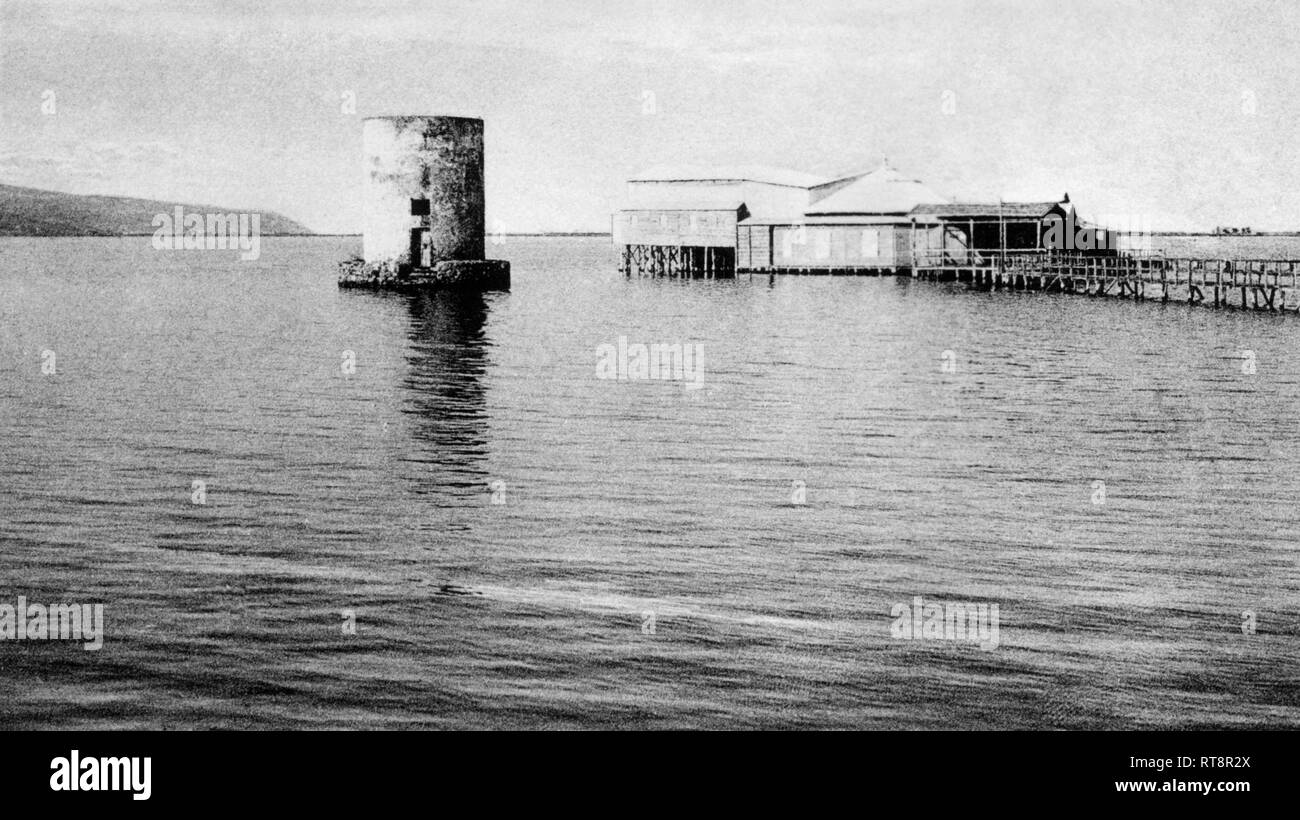 windmill, lake of burano, tuscany, italy 1920 1930 Stock Photo - Alamy
