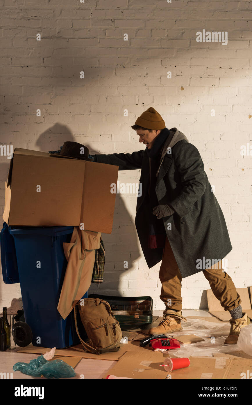 Homeless trash hi-res stock photography and images - Alamy
