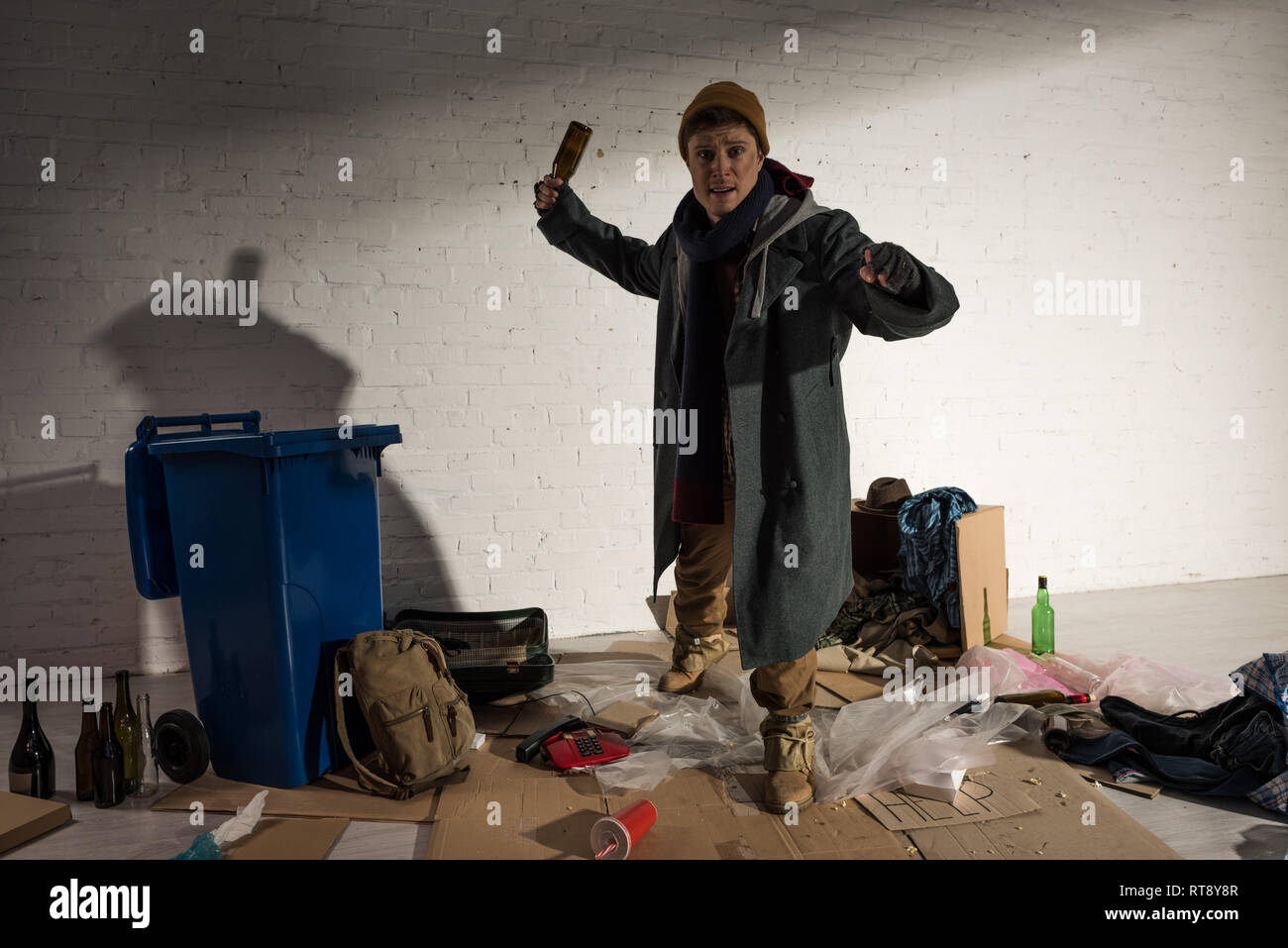 Drunk man pose hi-res stock photography and images - Alamy