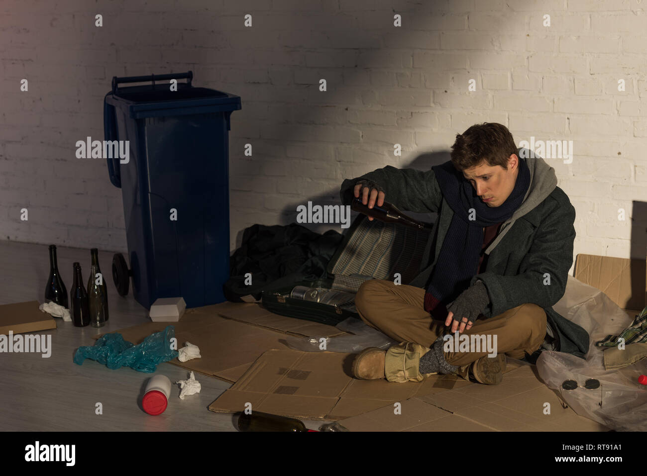 Sad homeless man hi-res stock photography and images - Alamy