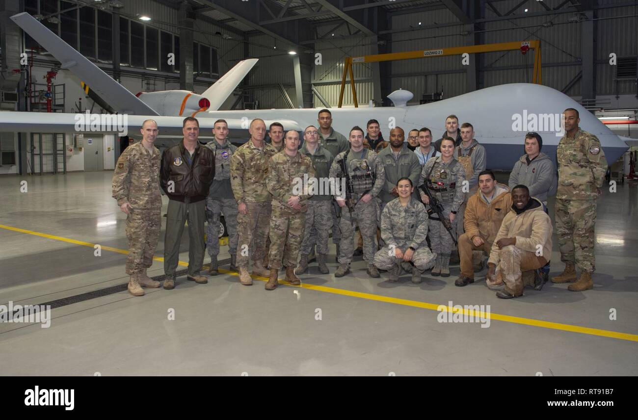 Members of U.S. Air Force 52nd Operations Group, Detachment 2, Col ...