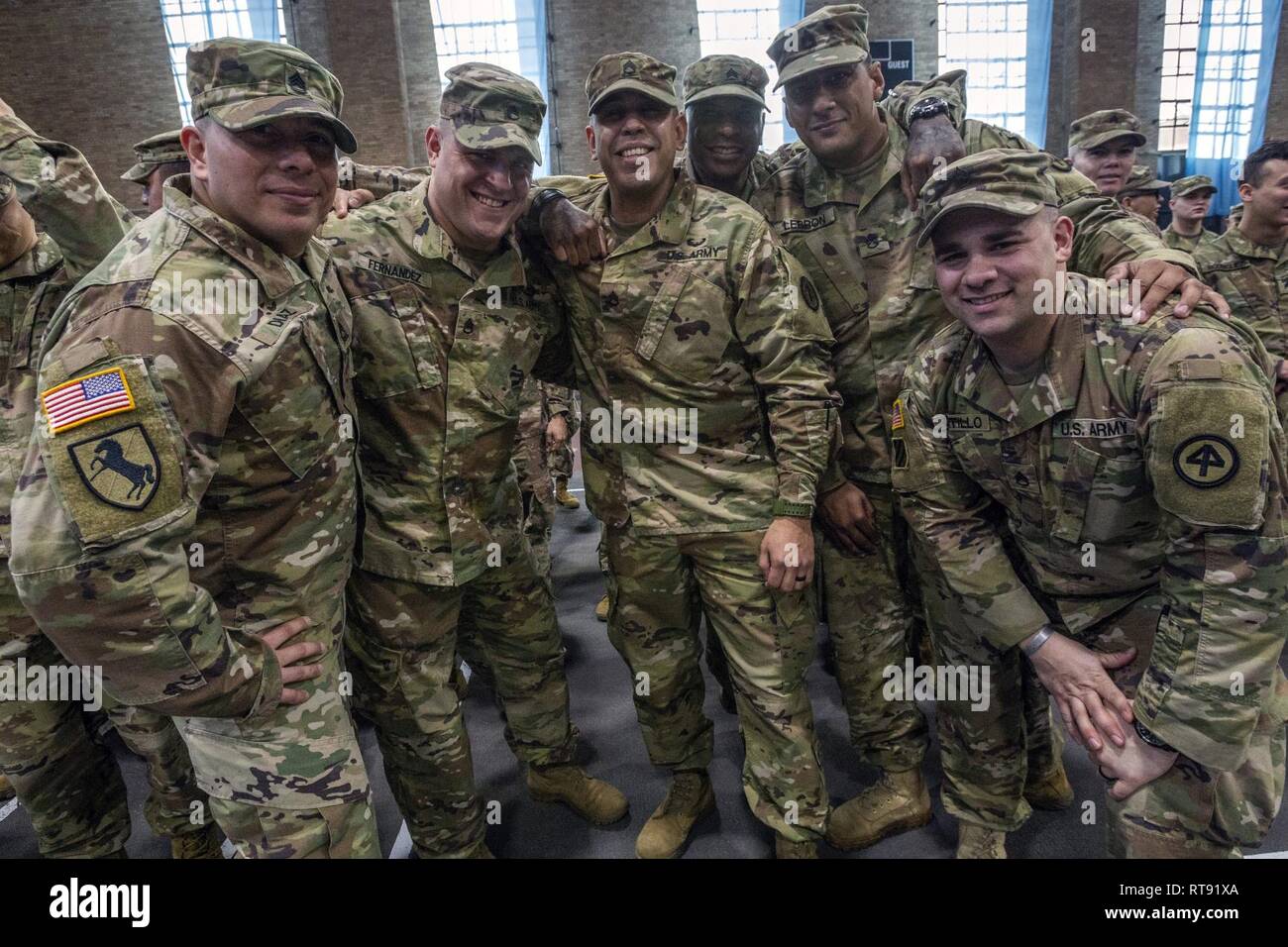 U.S. Army Soldiers with Bravo Company, 2nd Battalion, 113th Infantry ...