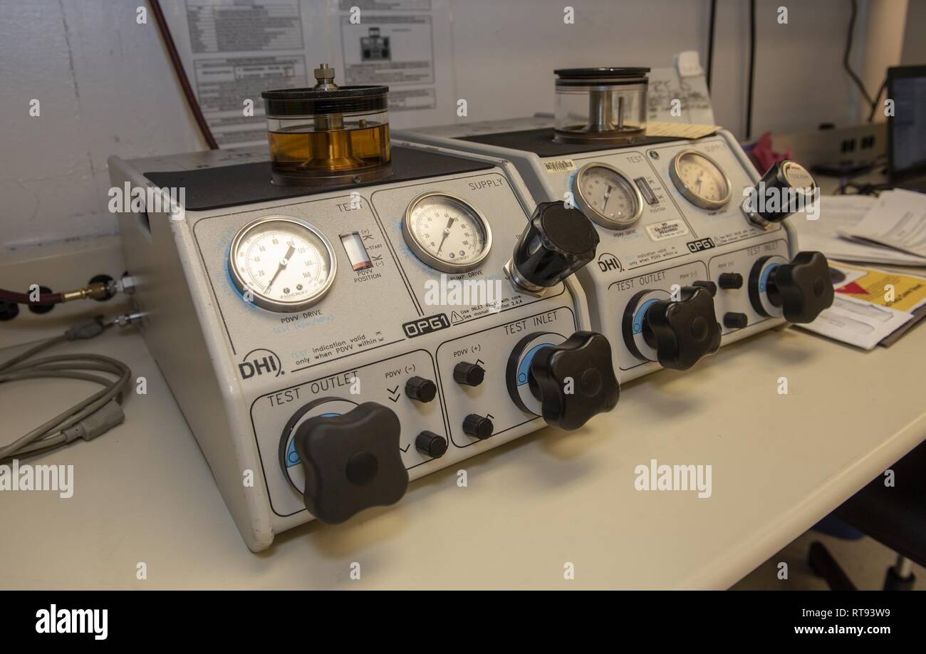 Military precision testing hi-res stock photography and images - Alamy