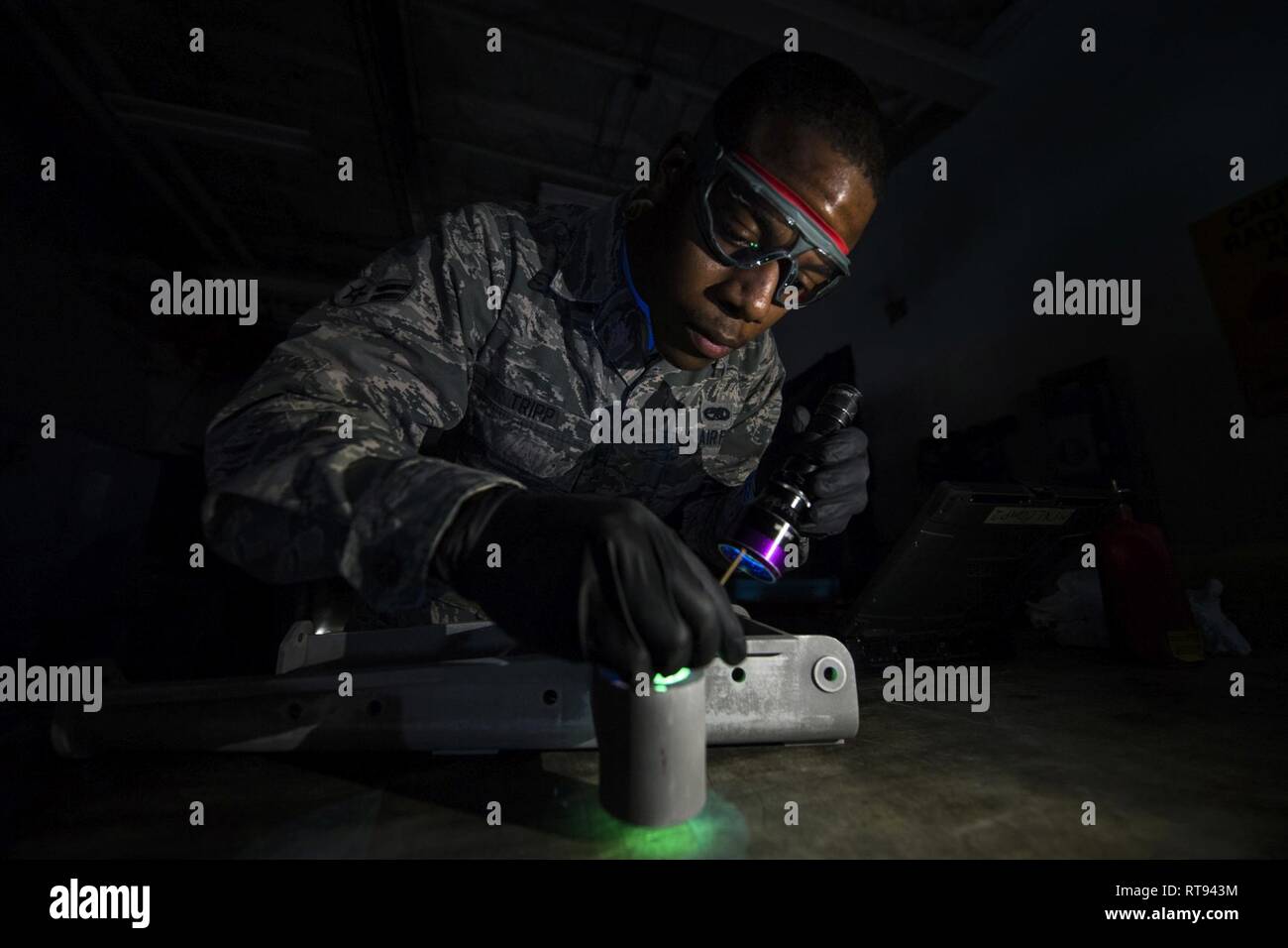 Non desctructive inspection hi-res stock photography and images - Alamy