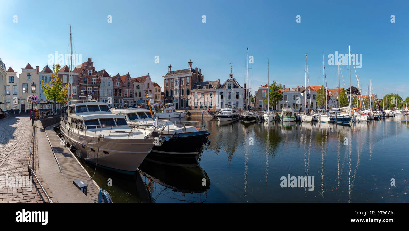 The City port Stock Photo - Alamy