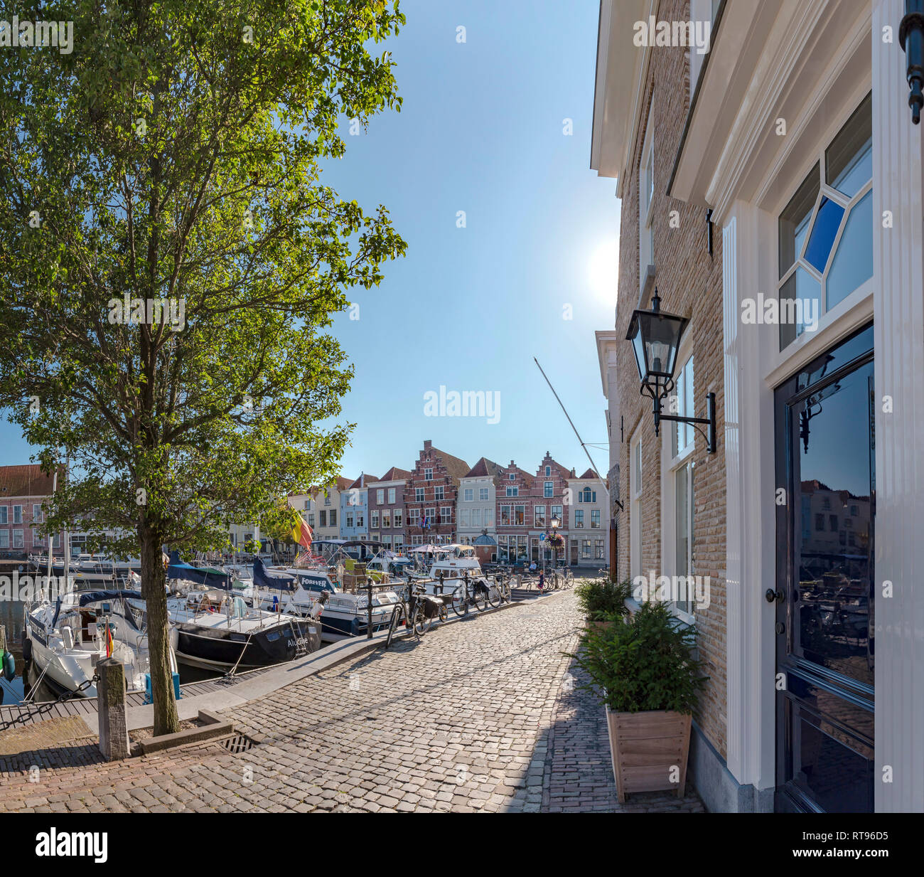 The City port Stock Photo - Alamy