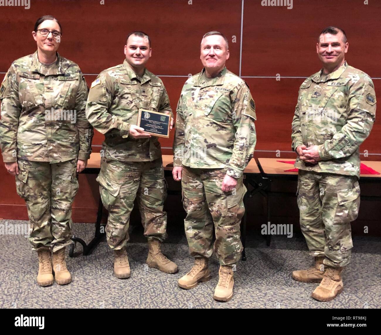 Army award for maintenance excellence hi-res stock photography and ...