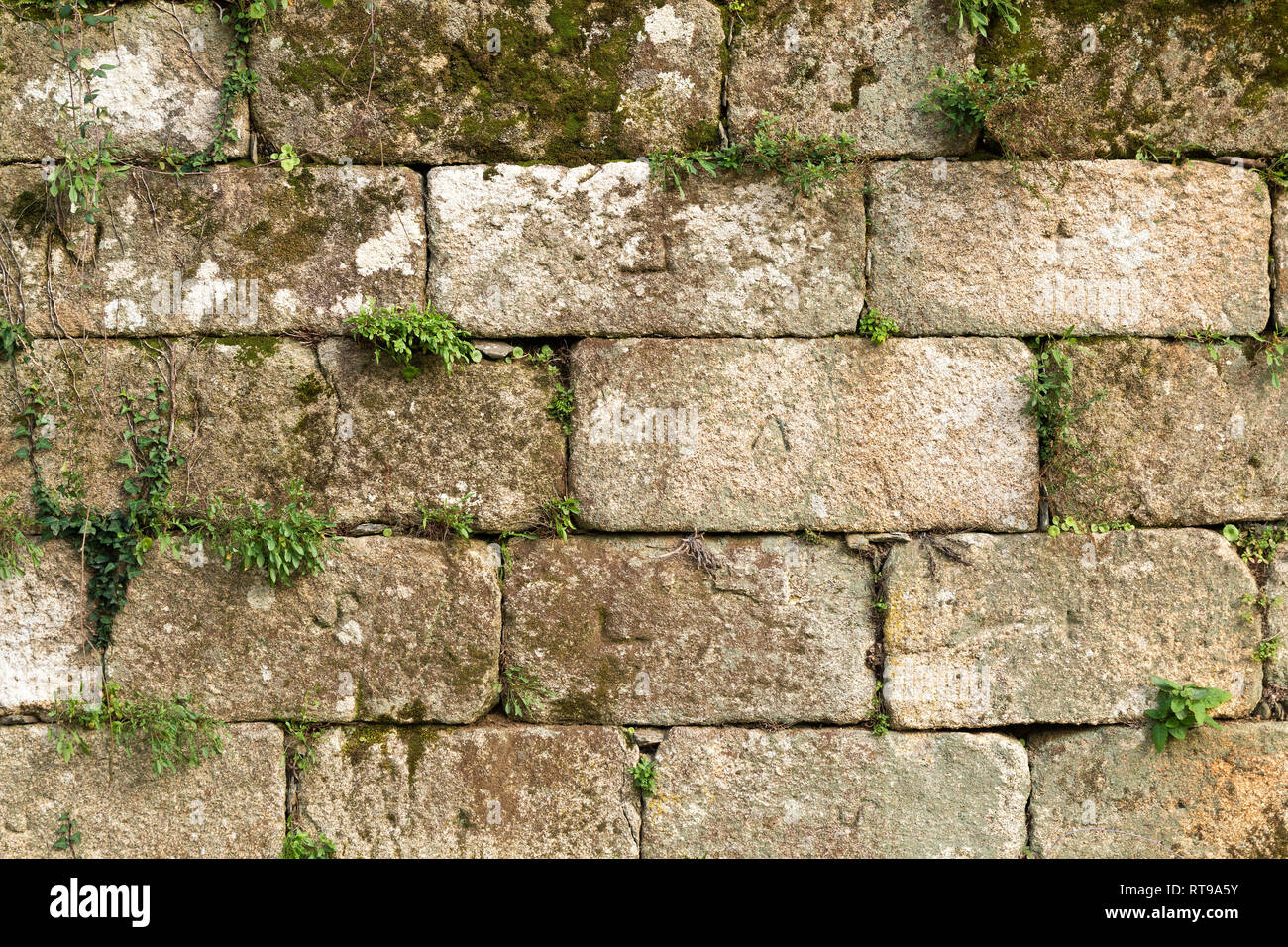 Granite stone wall hi-res stock photography and images - Alamy