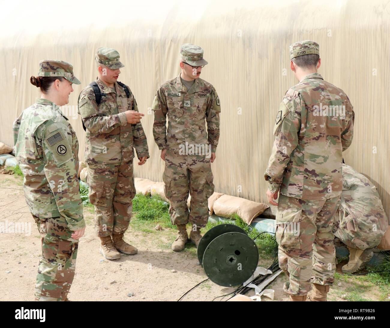 U.S. Army Soldiers assigned to the 98th Expeditionary Signal Battalion ...
