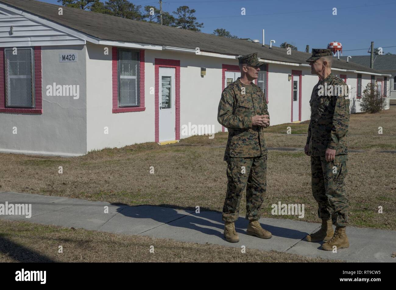 Col. James L. Shelton Jr., left, commanding officer, Marine Corps ...
