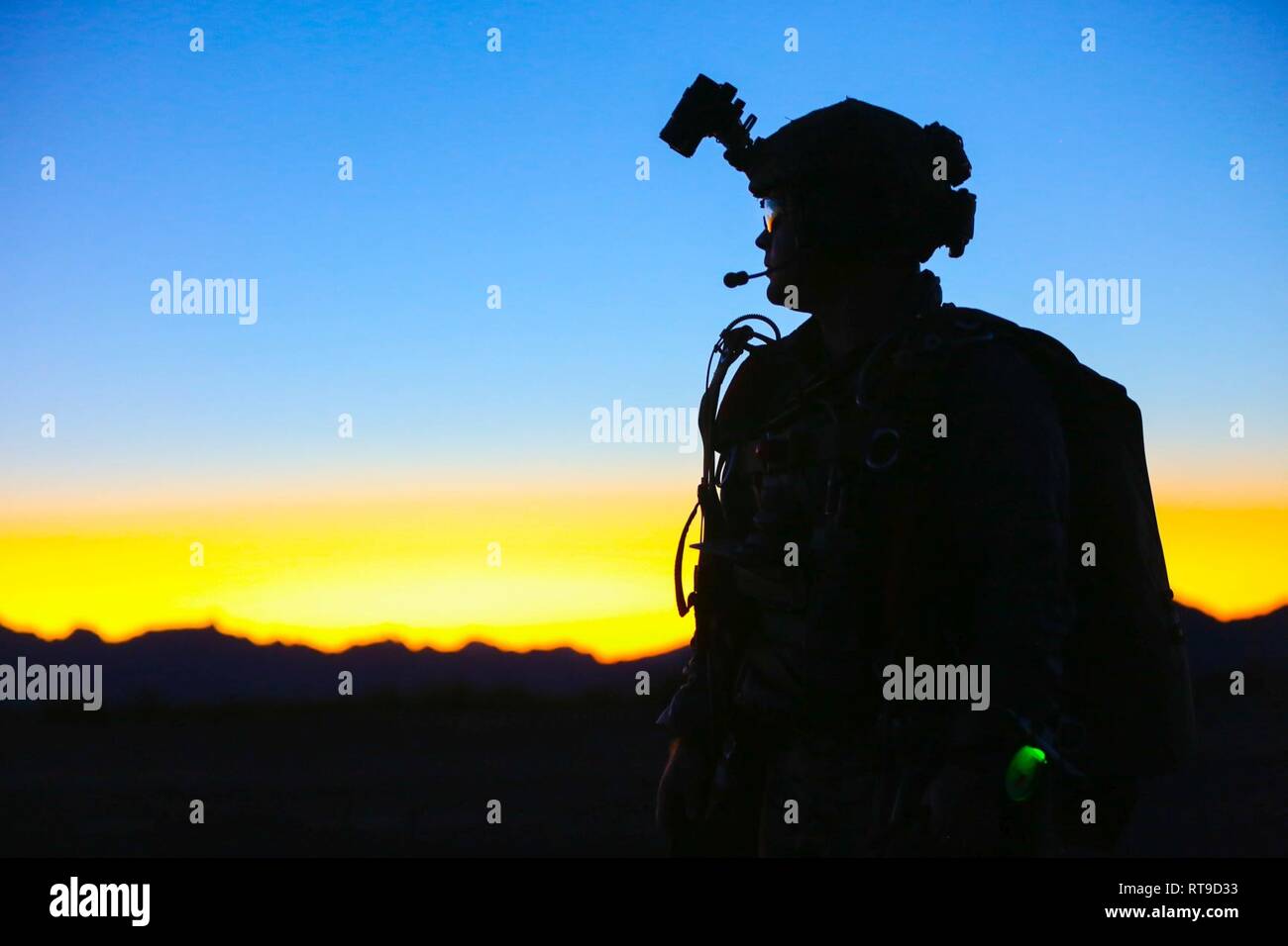YUMA PROVING GROUNDS, Arizona- A U.S. Army Special Forces Soldier with ...