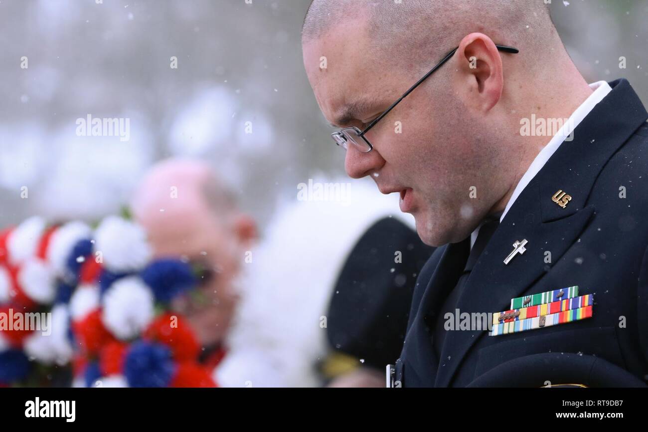 Chaplain (Maj.) Christopher Laughlin, 300th Military Police Brigade ...