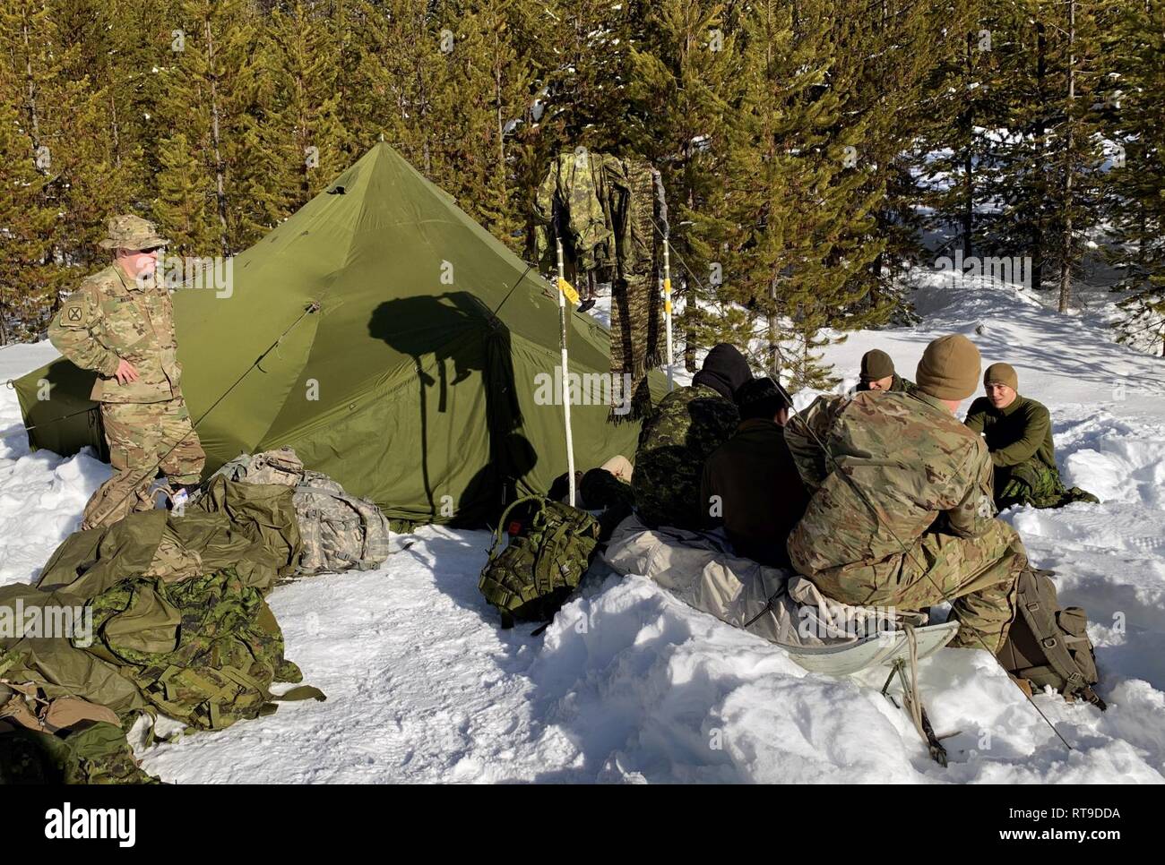 Oregon Army National Guard Soldiers with 2nd Battalion, 162nd Infantry ...