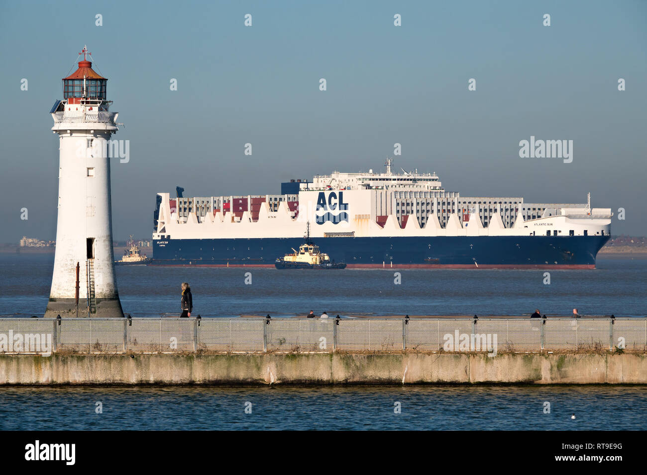 ACL 4th Generation Conro ship Atlantic Sun passes Fort Perch lighthouse ...