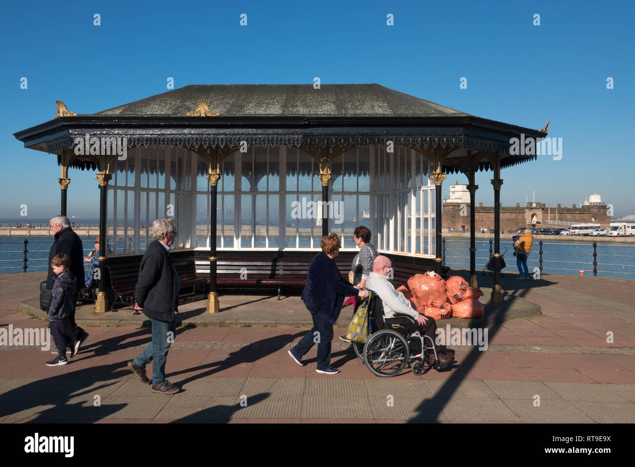 New brighton promenade hi-res stock photography and images - Alamy