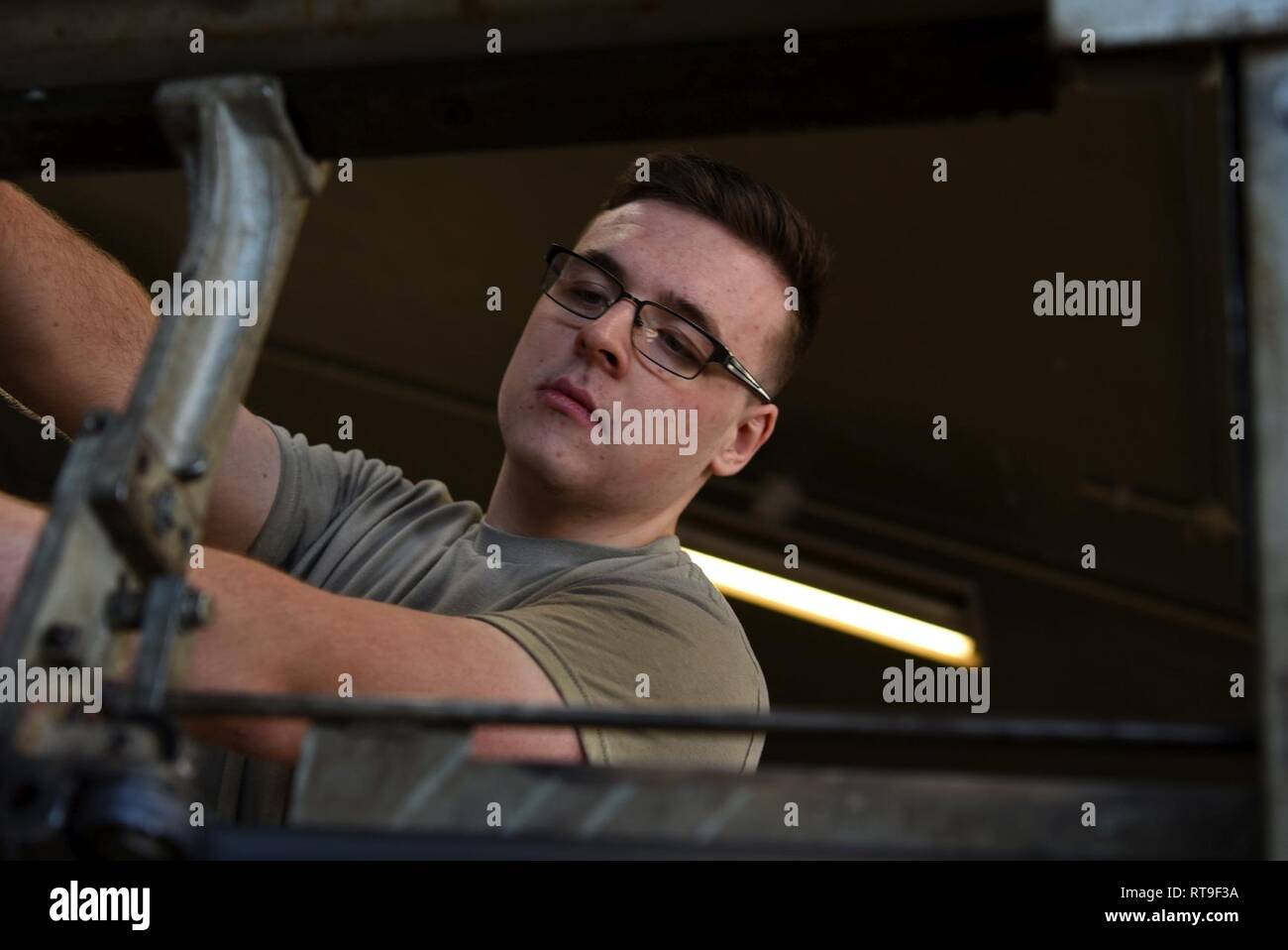 Different types of metals hi-res stock photography and images - Alamy