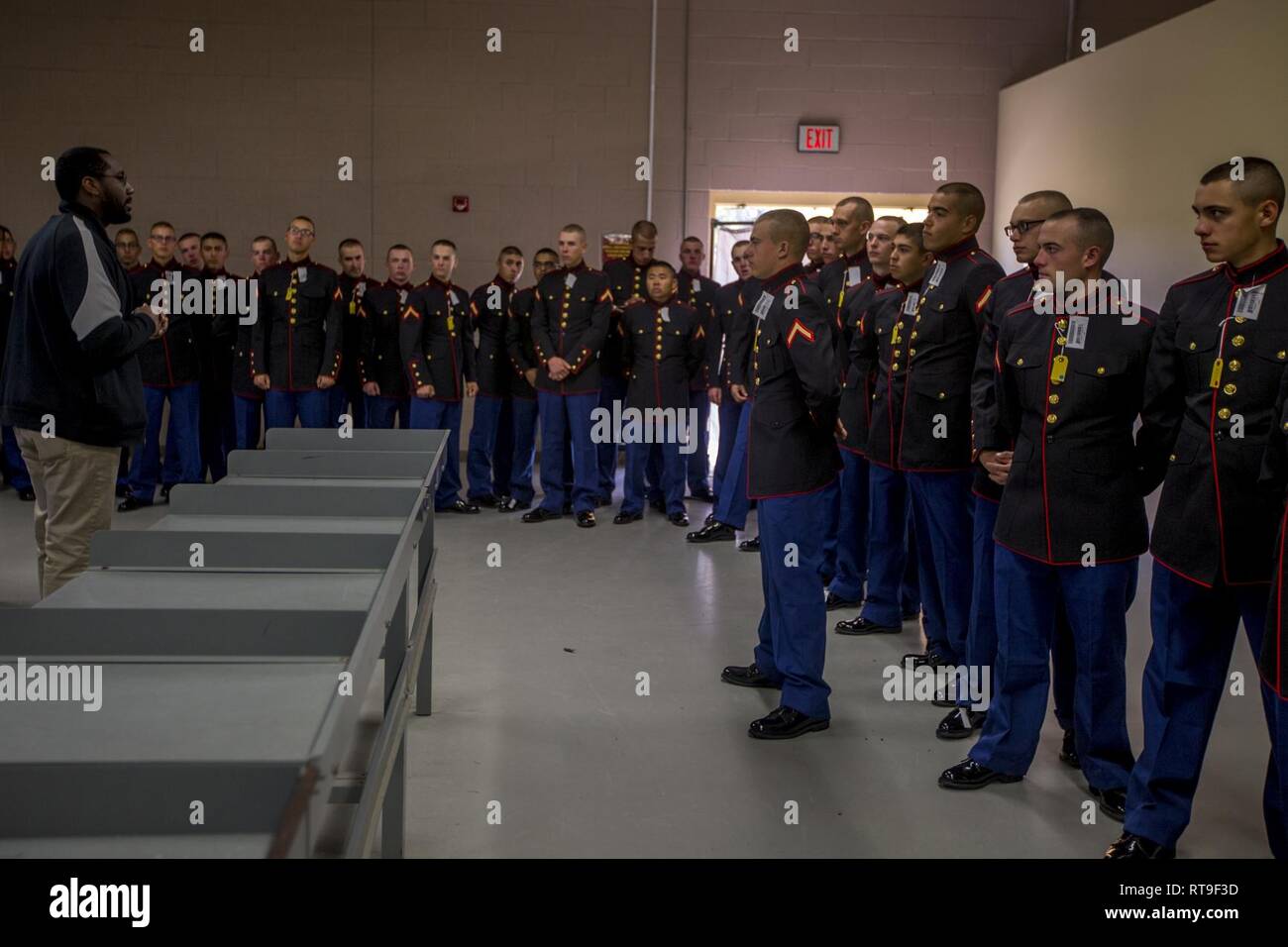 Military tailor uniform hi-res stock photography and images - Alamy