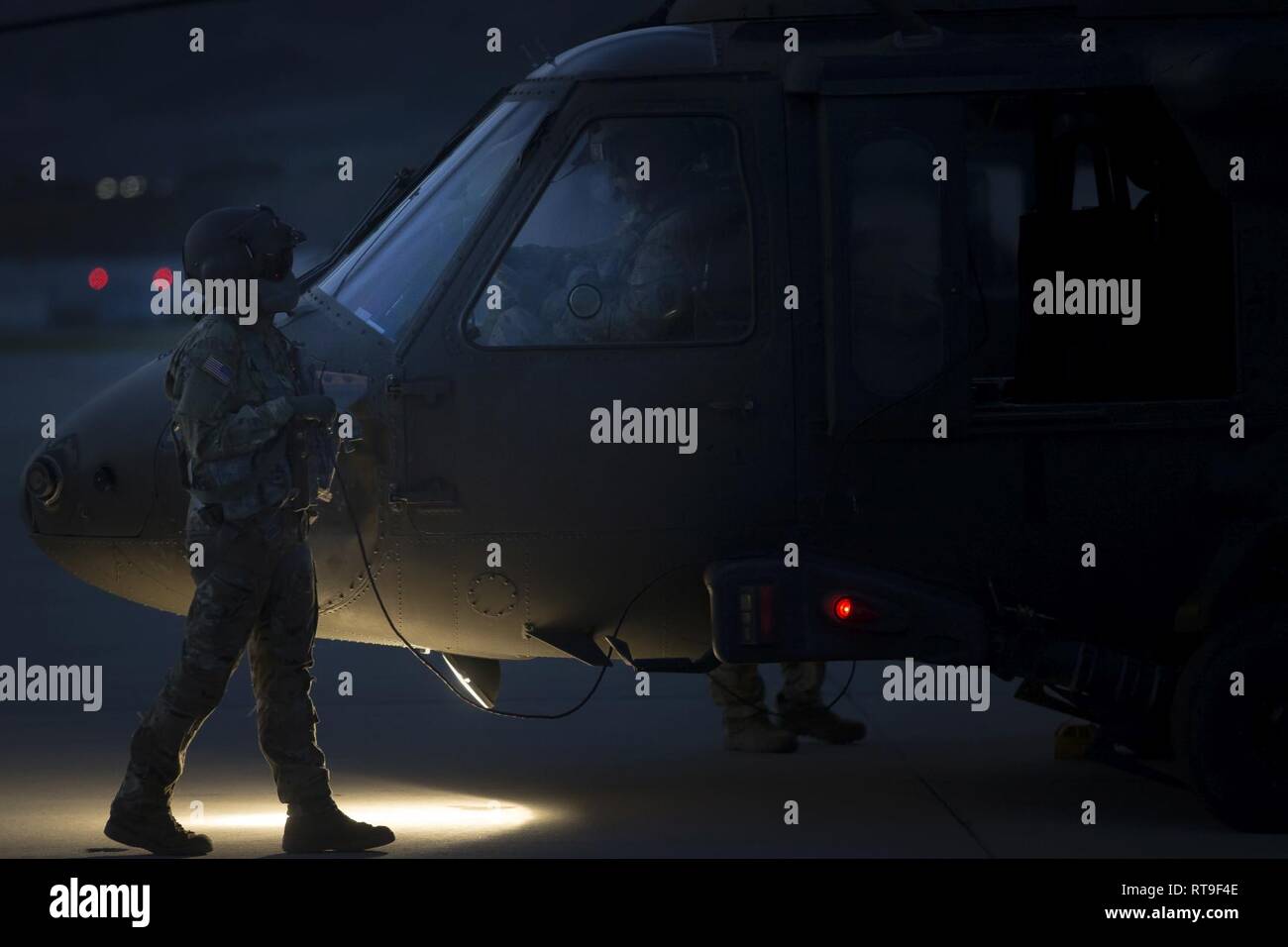 A U.S. Army UH-60M Black Hawk helicopter assigned to the 225th Aviation ...