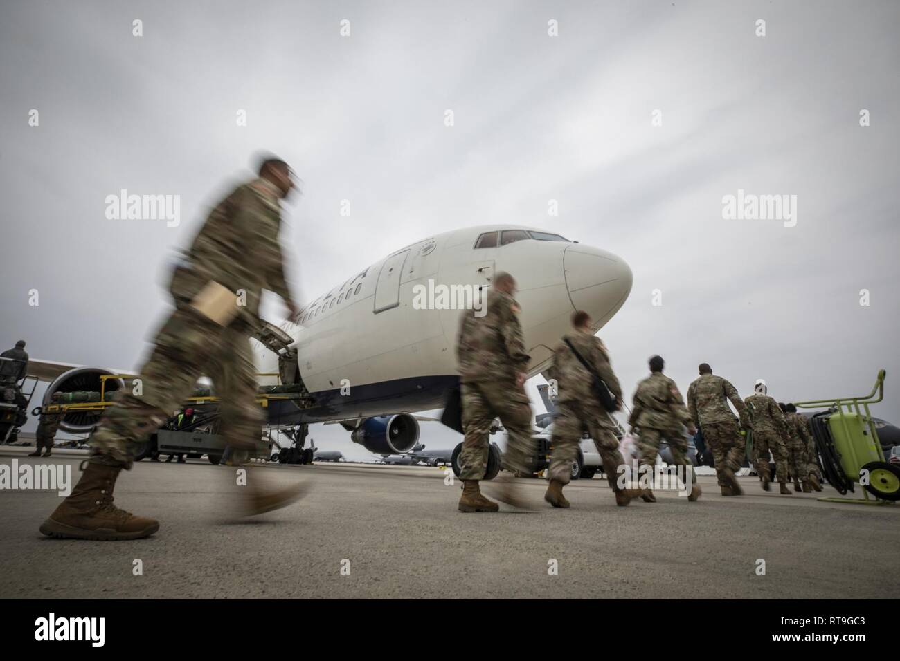 1 114th infantry hi-res stock photography and images - Alamy