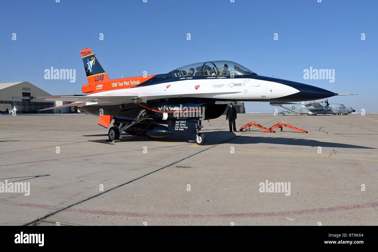 Air force test pilot school hi-res stock photography and images - Alamy