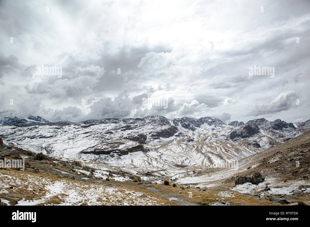Cerro tunari hi-res stock photography and images - Alamy