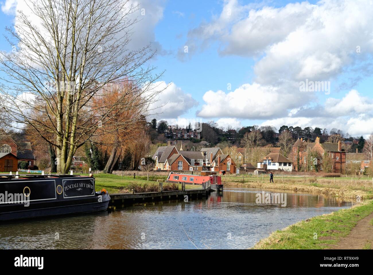 Godalming canal hi-res stock photography and images - Alamy