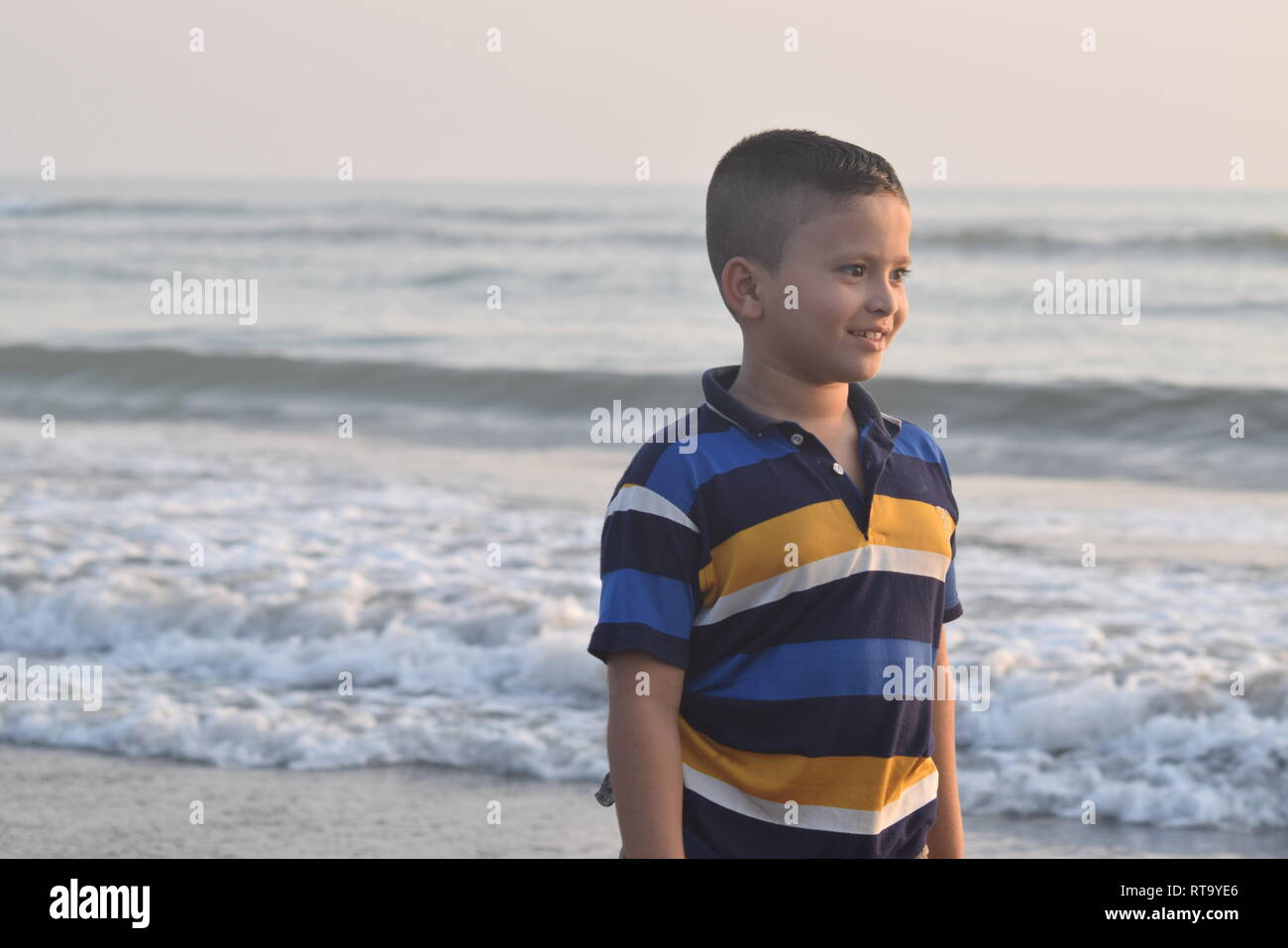 Best photo boy hi-res stock photography and images - Alamy