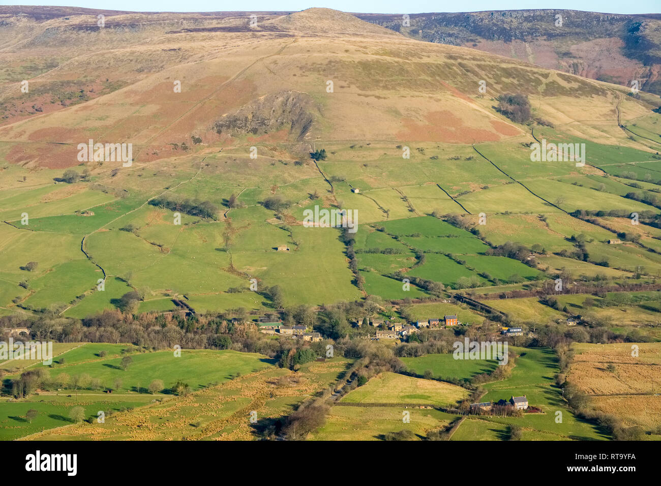 Barber Booth in the Edale Valley sits below Kinder Scout, Peak District ...