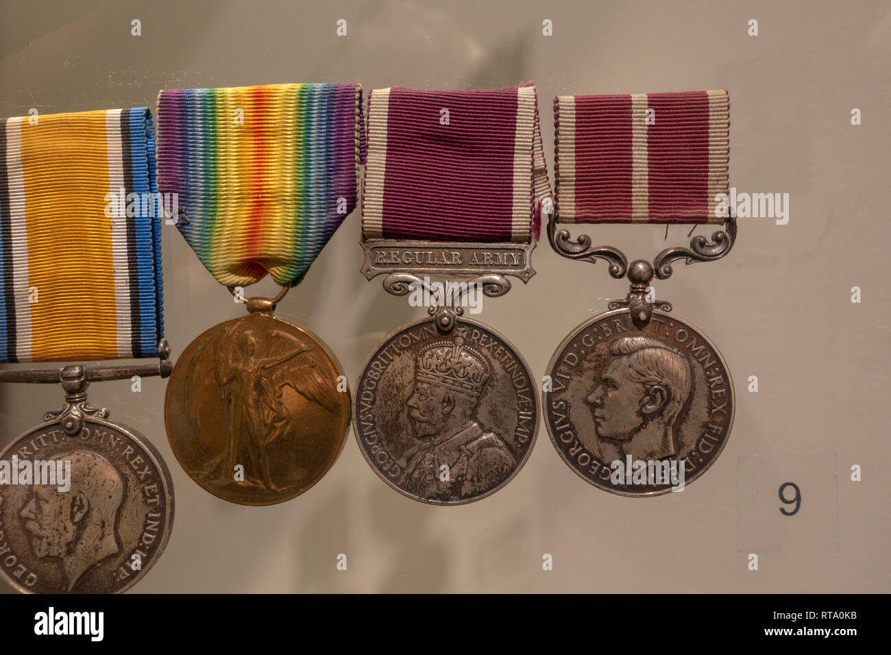 British military medals hi-res stock photography and images - Alamy